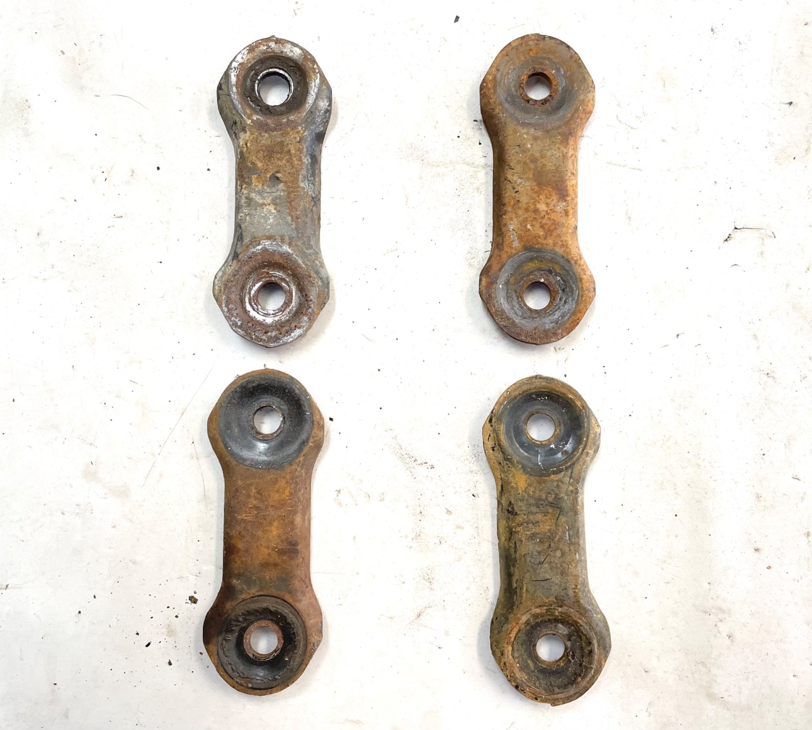 Jeep YJ 87-95 Leaf spring shackle straps Wrangler factory shackles FRO ...