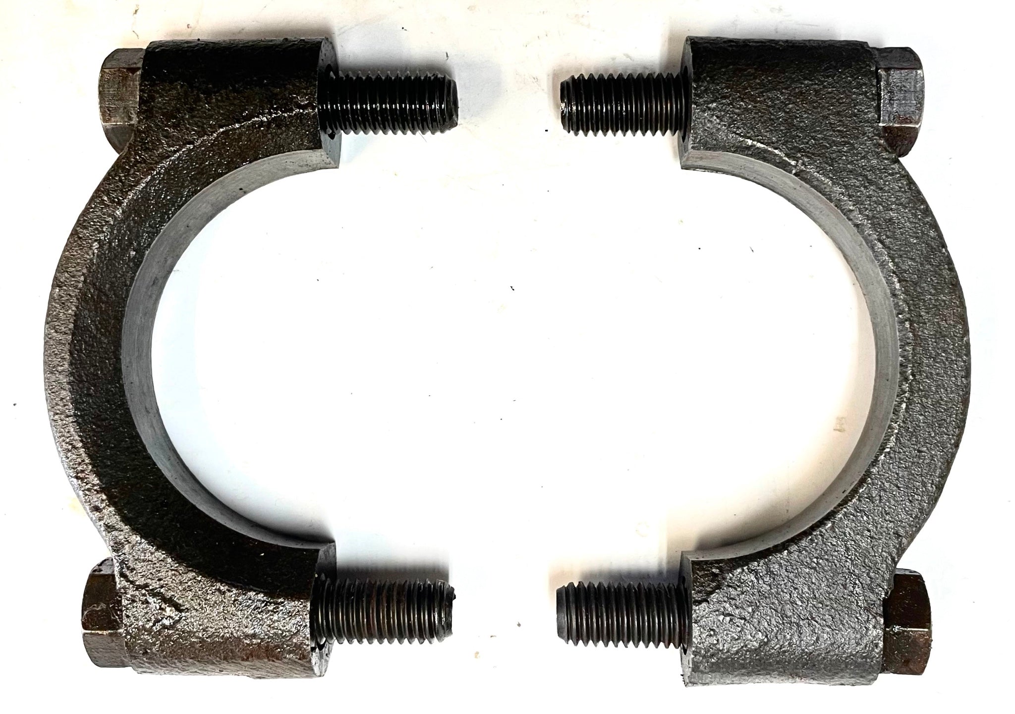 AMC 20 differential carrier bearing caps with bolts Jeep rear axle gea ...
